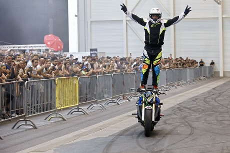 250 Car stunt show Stock Pictures, Editorial Images and Stock Photos ...