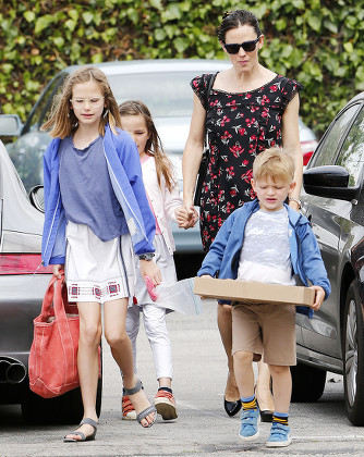 Jennifer Garner Daughters Violet Affleck Seraphina Editorial Stock ...