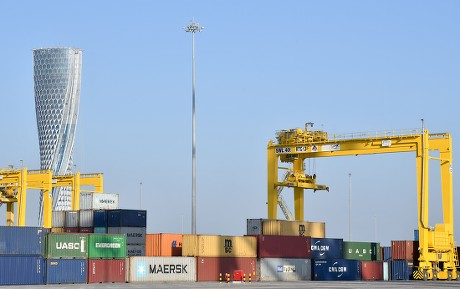 Container Ship Unloaded Hamad Port Managed - Foto de stock de contenido ...