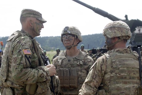 Us Soldiers Talk Each Other During Editorial Stock Photo - Stock Image ...