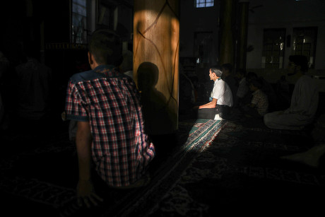 Syrian Muslims Attend Prayers Mosque During Editorial Stock Photo ...