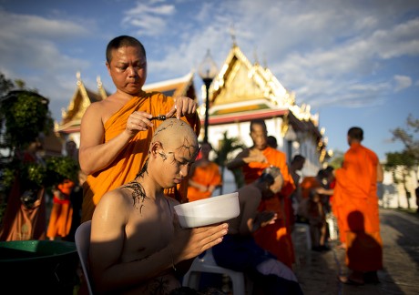 Thai Buddhist Monks Shave Hair Eyebrows Editorial Stock Photo - Stock ...