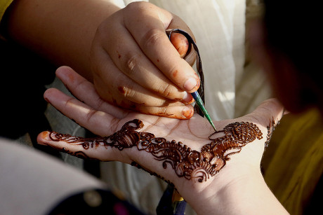 Pakistani Girl Gets Henna Tattoo On Editorial Stock Photo - Stock Image ...
