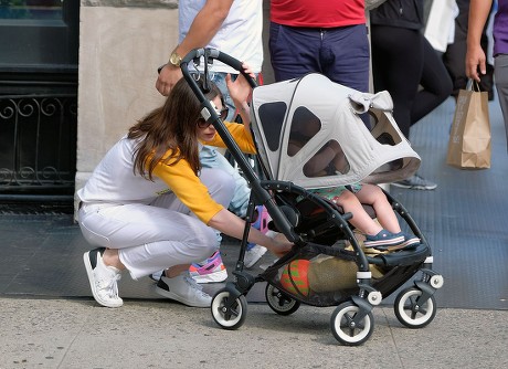 Anne Hathaway Adam Shulman Son Jonathan Editorial Stock Photo - Stock ...