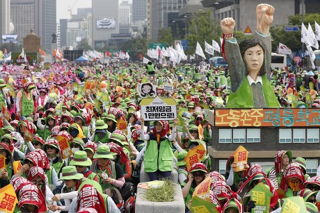 imágenes de South Korean protesters rally against labor policy, Seoul ...