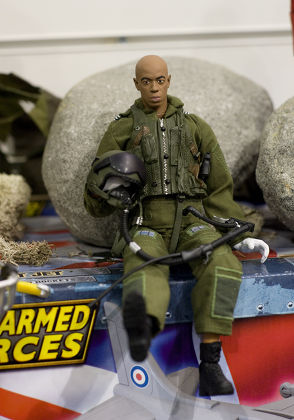 "H.M.Armed Forces" military action figures developed in conjunction ...