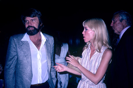 Glen Campbell Kim Woolen Pictured 1981 Editorial Stock Photo - Stock ...
