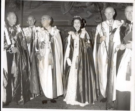 55 Orders 2 2nd royal royals Stock Pictures, Editorial Images and Stock ...