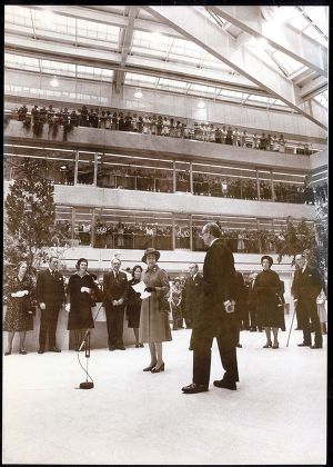 Queen Elizabeth Ii Formally Opens Redesigned Editorial Stock Photo ...