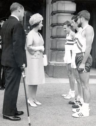 Queen Chats Runners Left Bruce Tulloh Editorial Stock Photo - Stock ...