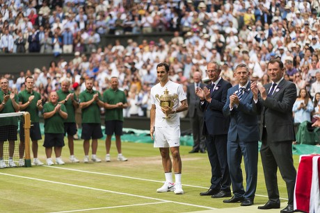 Roger Federer Sui Celebrates Victory Against Editorial Stock Photo ...