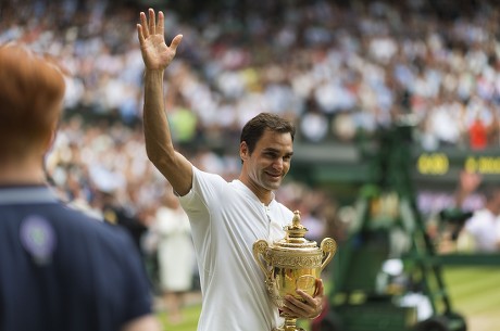 Roger Federer Sui Celebrates Victory Against Editorial Stock Photo ...