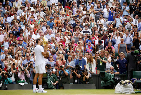 Roger Federer Switzerland Celebrates Trophy Crowd Editorial Stock Photo ...