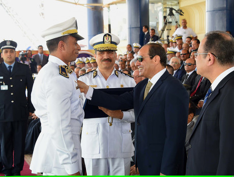 Egyptian Police Officers Demonstrate Their Skills Editorial Stock Photo ...