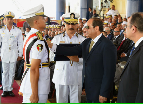 500 Egyptian army officers Stock Pictures, Editorial Images and Stock ...