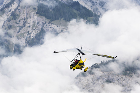 Swiss adventurer Xavier Rosset sets off to circumnavigate the world in ...