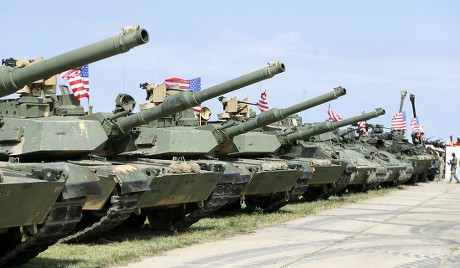 Us M1a2 Abrams Main Battle Tanks Editorial Stock Photo - Stock Image ...