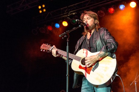 Billy Ray Cyrus in concert at North Star Mohican Casino Resort, Bowler ...