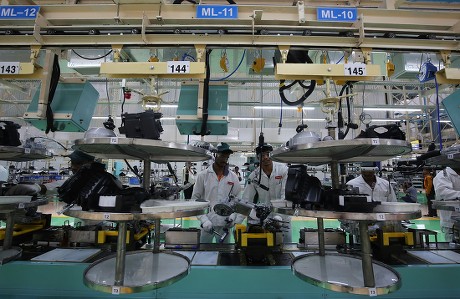 Employees Work On Twowheeler Assembly Line Editorial Stock Photo ...