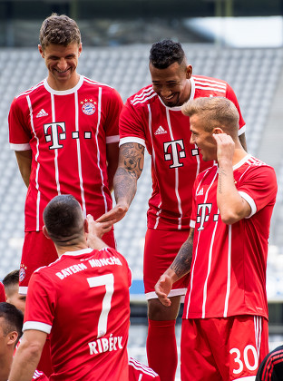 Players Fc Bayern Munich Arrive Team Editorial Stock Photo - Stock ...