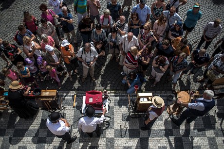 Barrel Organ Grinder Plays Barrel Organ Editorial Stock Photo - Stock ...