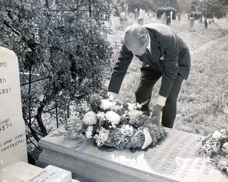 Lord Rothermere Hon Esmond Harmsworth Lays Editorial Stock Photo ...
