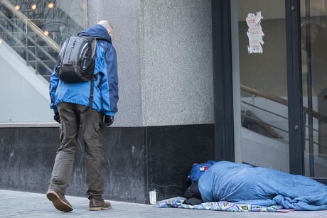 Homeless People Birmingham a Homeless Woman Editorial Stock Photo ...