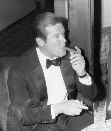 VAN CLEEF ARPELS PARTY IN GSTAAD, SWITZERLAND - 1982 Stock Pictures ...