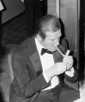 VAN CLEEF ARPELS PARTY IN GSTAAD, SWITZERLAND - 1982 Stock Pictures ...