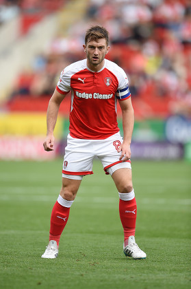Lee Frecklington Rotherham United Editorial Stock Photo - Stock Image ...