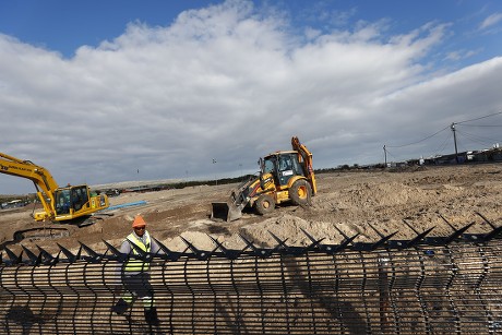 Construction Wokers Earth Moving Equipment Work Editorial Stock Photo ...