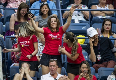 Roger Federer Supporters Stands Arthur Ashe Editorial Stock Photo ...