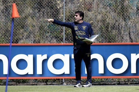 Ecuadorian Coach Gustavo Quinteros Give Instructions Editorial Stock ...
