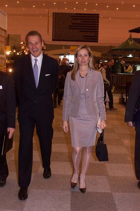 Lord Lady Rothermere Walking Round Ideal Editorial Stock Photo - Stock ...