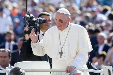 Pope Francis Black Eye Patch Posthumous Editorial Stock Photo - Stock ...