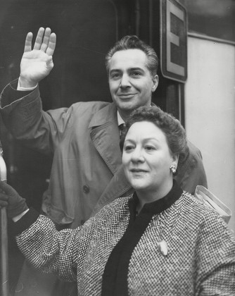 Rossano Brazzi Italian Actor Waterloo Railway - Foto de stock de ...