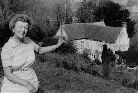 Rosalind Buckland Pointing Out Childhood Home Editorial Stock Photo ...