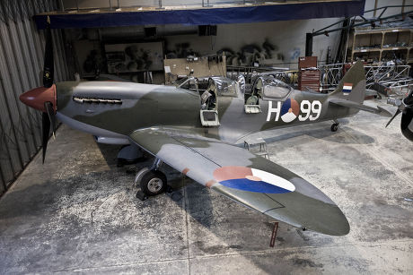 Cockpit Vickerssupermarine Mk Ix Spitfire Editorial Stock Photo - Stock ...