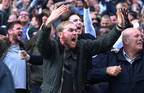 Tottenham Hotspur Fans Celebrate After Harry Editorial Stock Photo ...