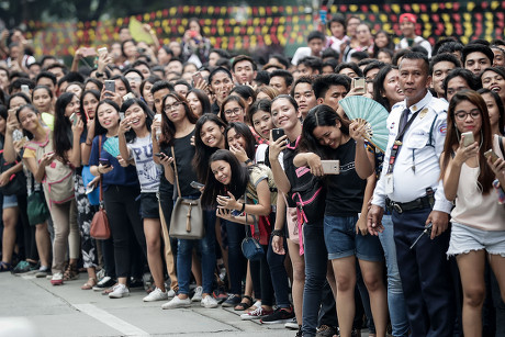 Members Alpha Phi Omega Apo Fraternity: foto stock editoriale ...