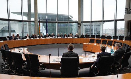 German intelligence agencies attend public parliamentary control ...