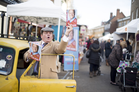 Del Boy Lookalike Flogs David Jasons Editorial Stock Photo - Stock ...