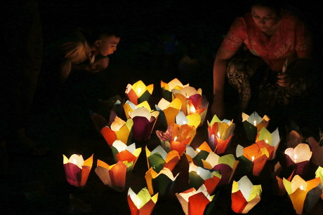 Myanamar People Light Candles During Thadinkyut Editorial Stock Photo ...