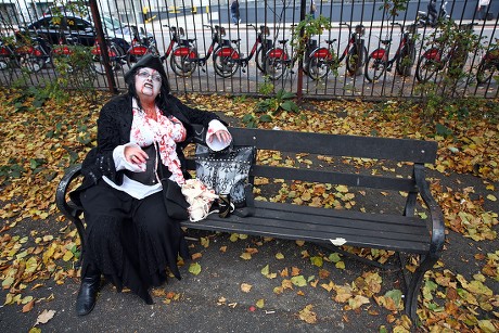 Participants Dressed Zombies Wandering Through London Editorial Stock ...