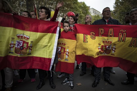 Members Spanish Community Paris Wave Spanish Editorial Stock Photo ...