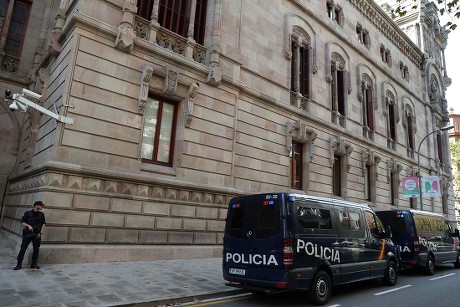 National Police Officers Guard Barcelonas Palau Editorial Stock Photo ...