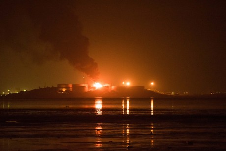 Major Fire Burns On Oil Tank Editorial Stock Photo - Stock Image ...