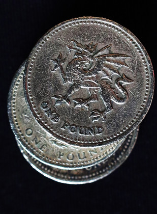 __COUNT__ imágenes de Old Pound Coins, London, United Kingdom - 10 Oct ...