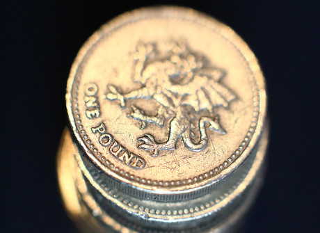 __COUNT__ Old Pound Coins, London, United Kingdom - 10 Oct 2017 Stock ...