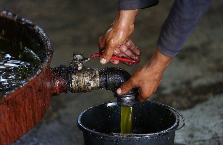 87 Bucket of oil Stock Pictures, Editorial Images and Stock Photos ...